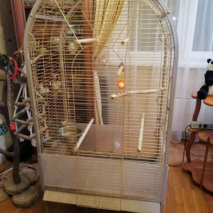 Клетка большая для птицы
