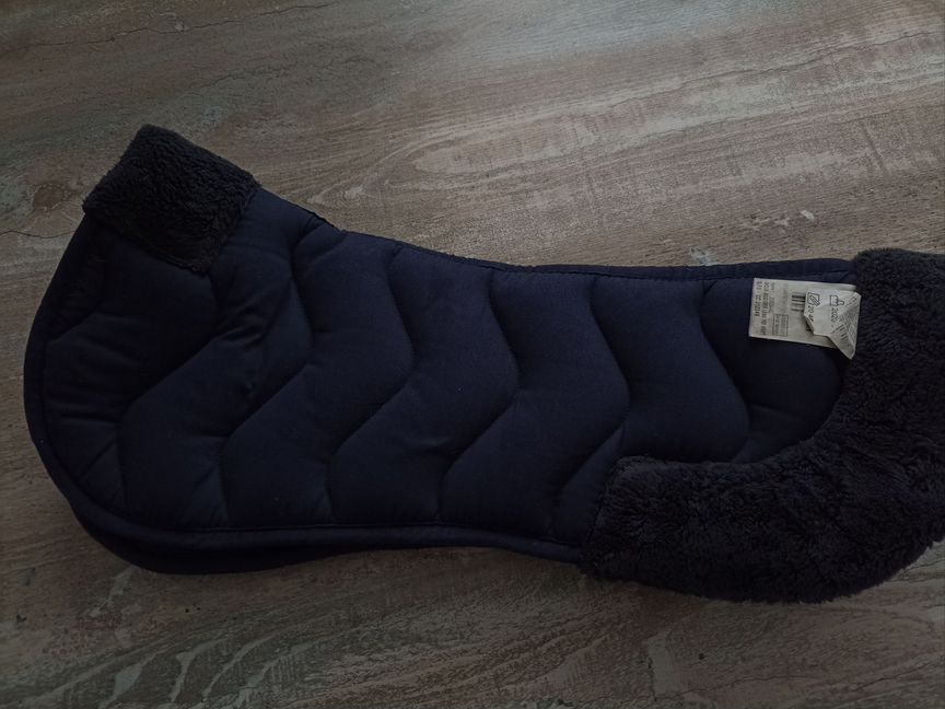 Меховушка под седло