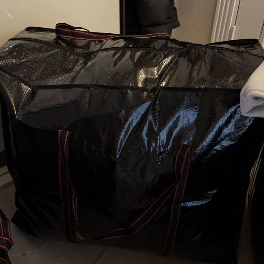 Сумка с вещами и принадлежностями для собак