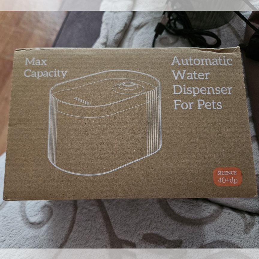 Поилка для собак и кошек