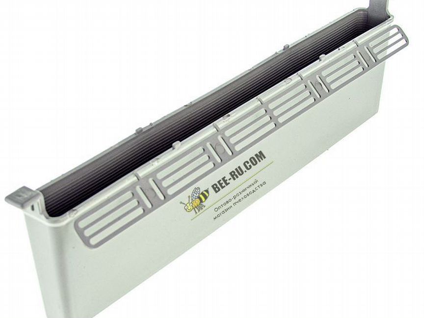 1 шт. Кормушка 1 л рамочная с плотиком