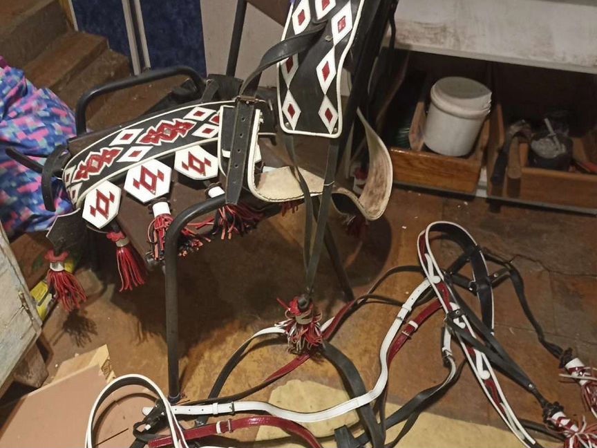 Тележка для лошади, сбруя, хомуты