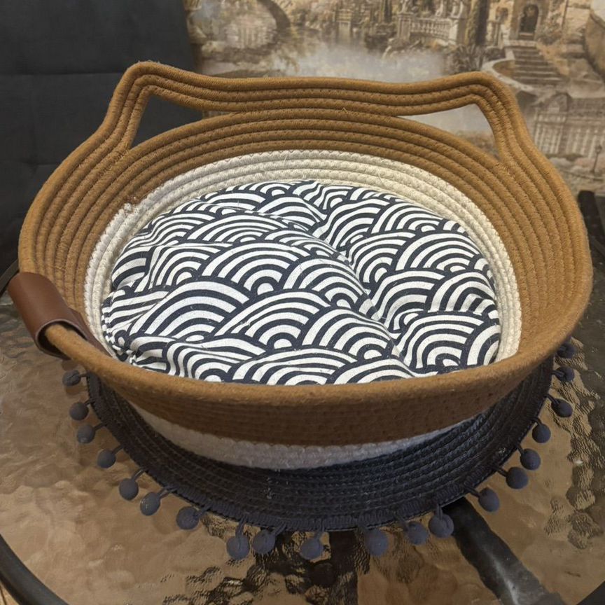 Лежак для кошек джут б/у