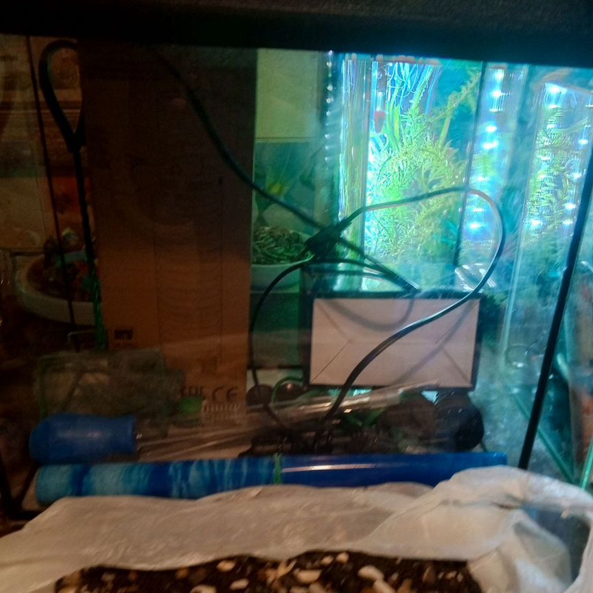 Аквариум с полной комплектацией