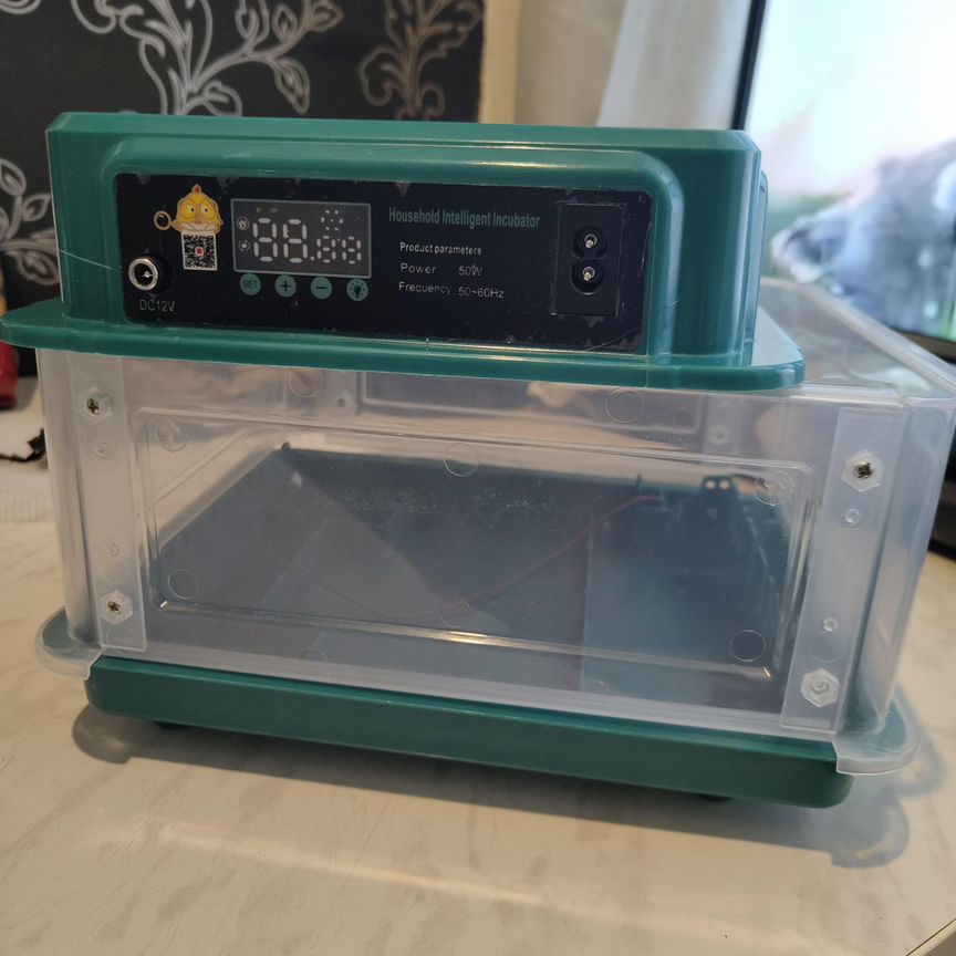 Инкубатор для яиц автоматический