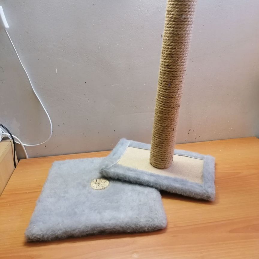 Когтеточка для кошек / кошки столбик