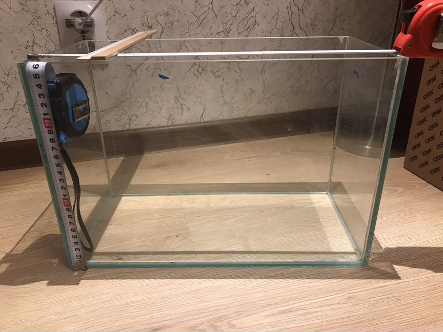 Два аквариума с аксессуарами (Часть 1/2)