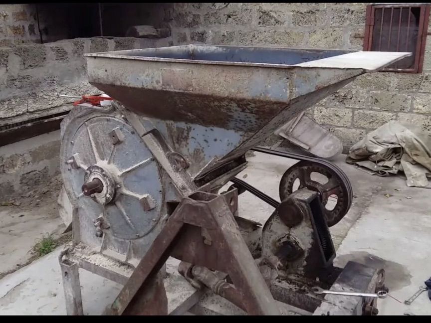 Дробилка кормовая дку-2