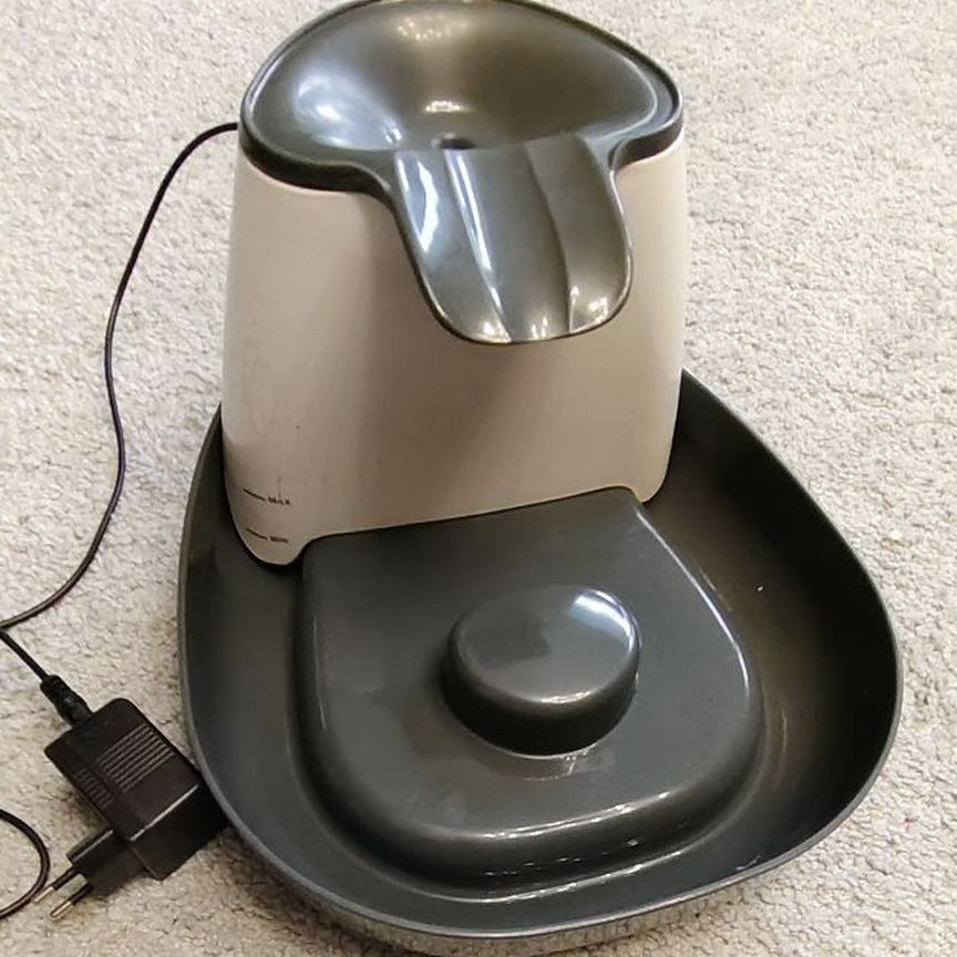 Автопоилка-поилка фонтан для кошек и собак