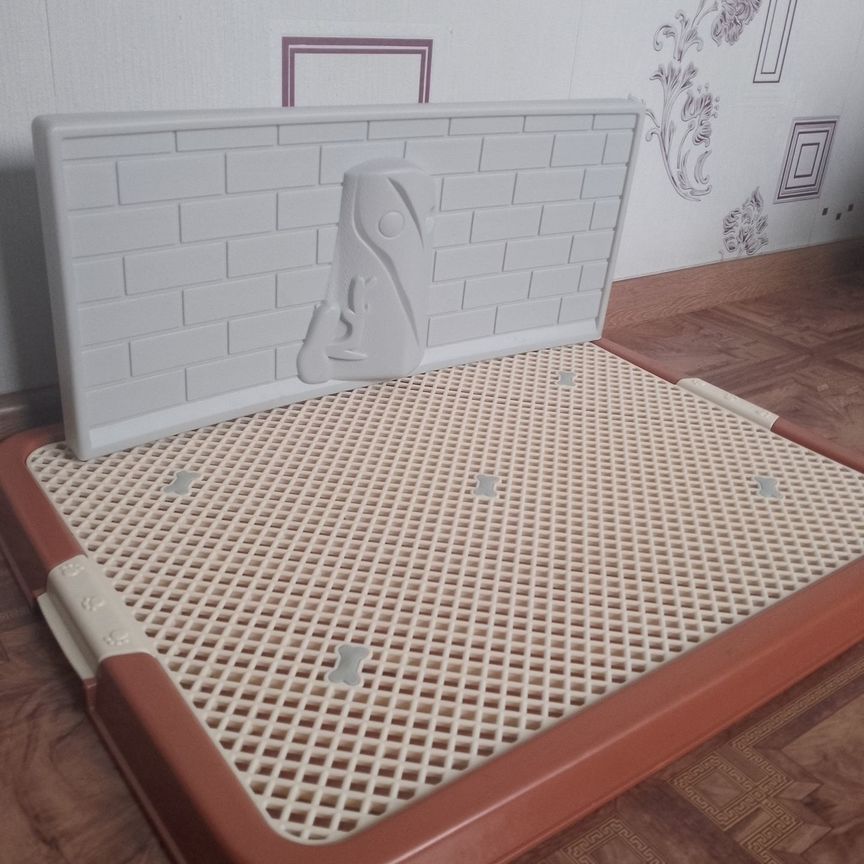 Лоток со стенкой для маленьких пород собак