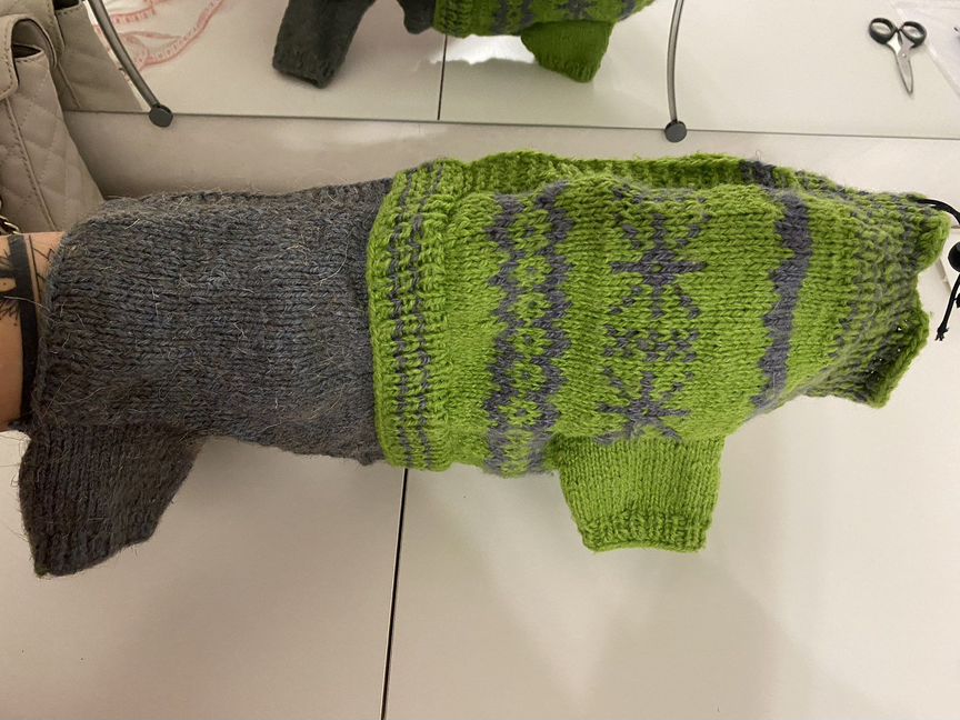 Свитер для средней собаки