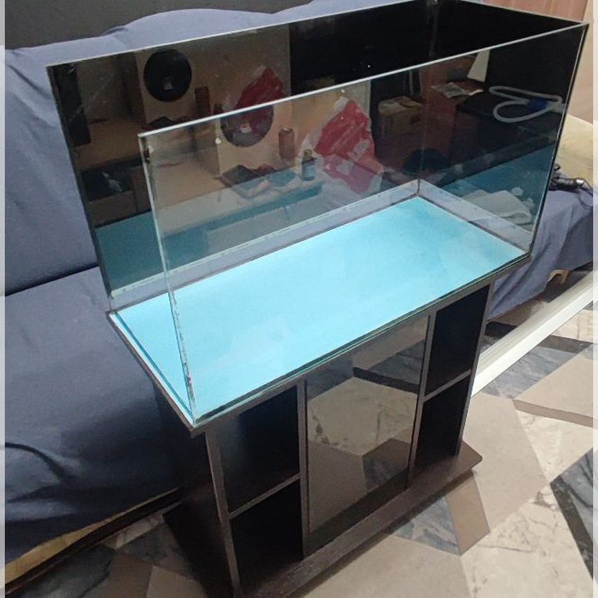 Аквариум с тумбой под ремонт