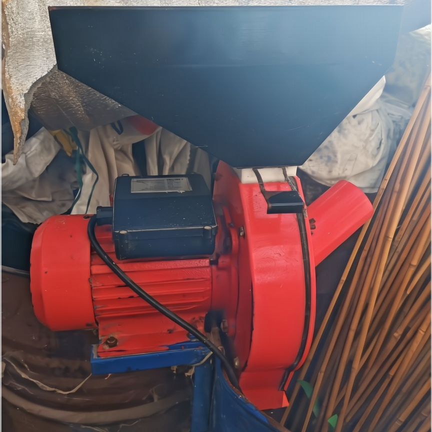 Зернодробилка бу