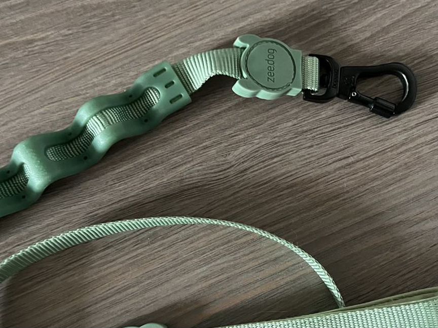 Амортизирующий поводок Army Green Zee.Dog