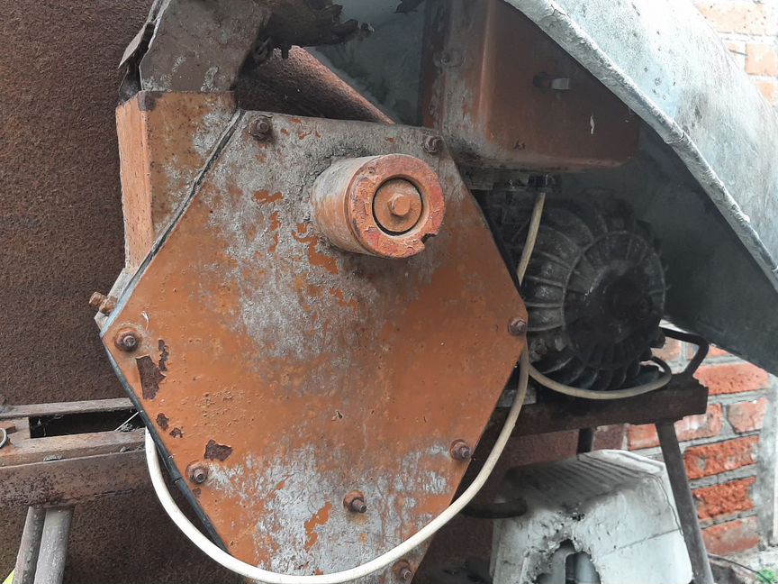 Зернодробилка бу