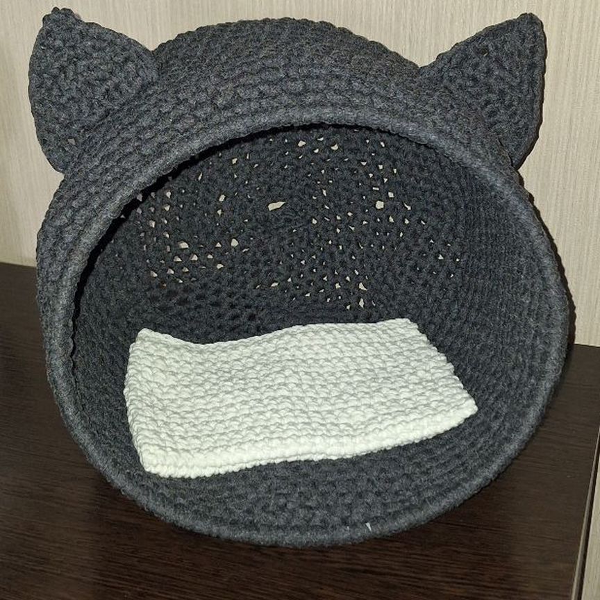 Домик для кошки и маленьких собак