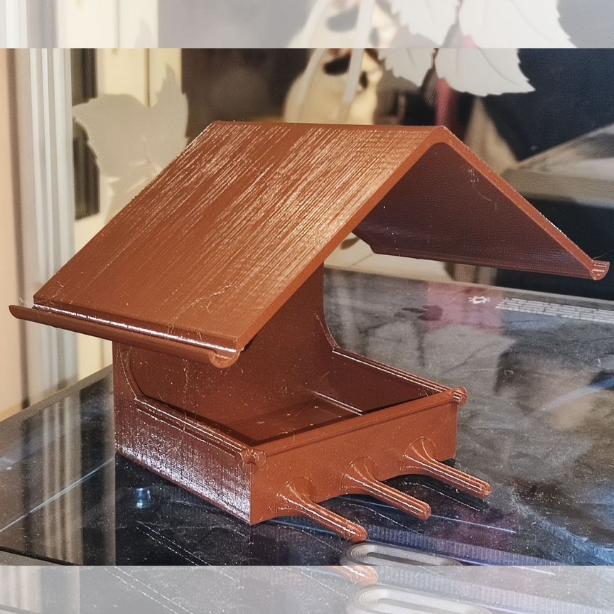 Кормушка для птиц уличная пластик