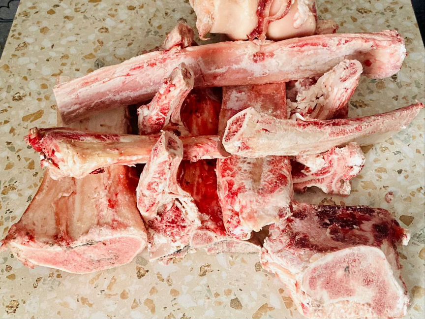 Мясо и кости для собак говяжьи