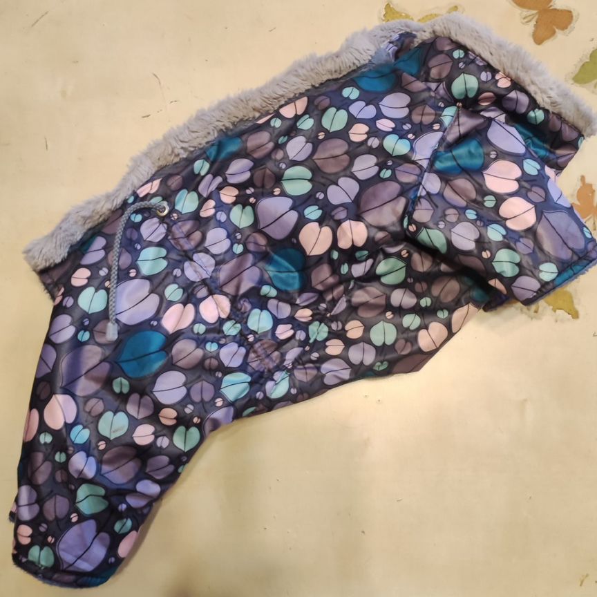 Тёплый комбинезон для маленькой собаки