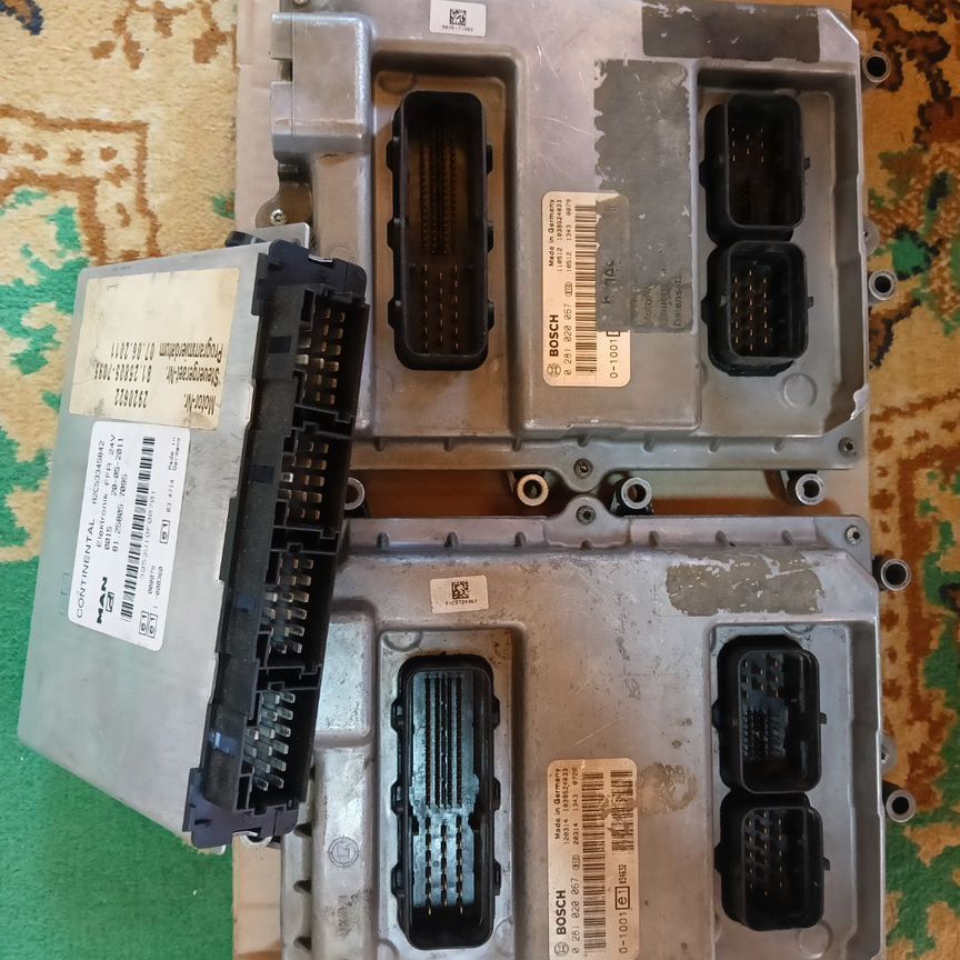 Bosch 0281020067 блок эбу