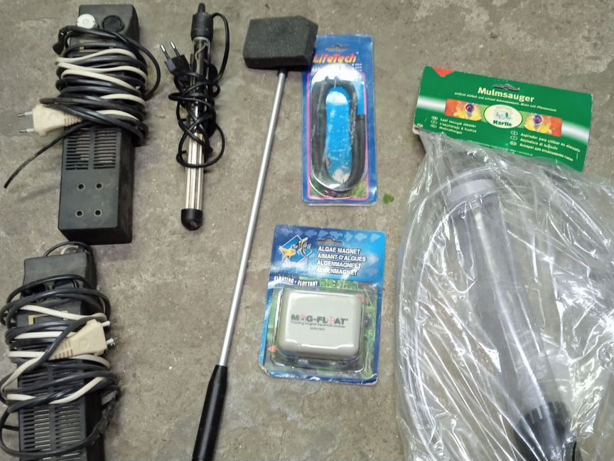 Приспособления для аквариума в ассортименте