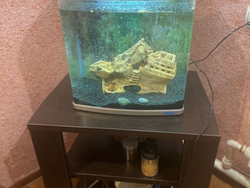 Продам аквариум с тумбой