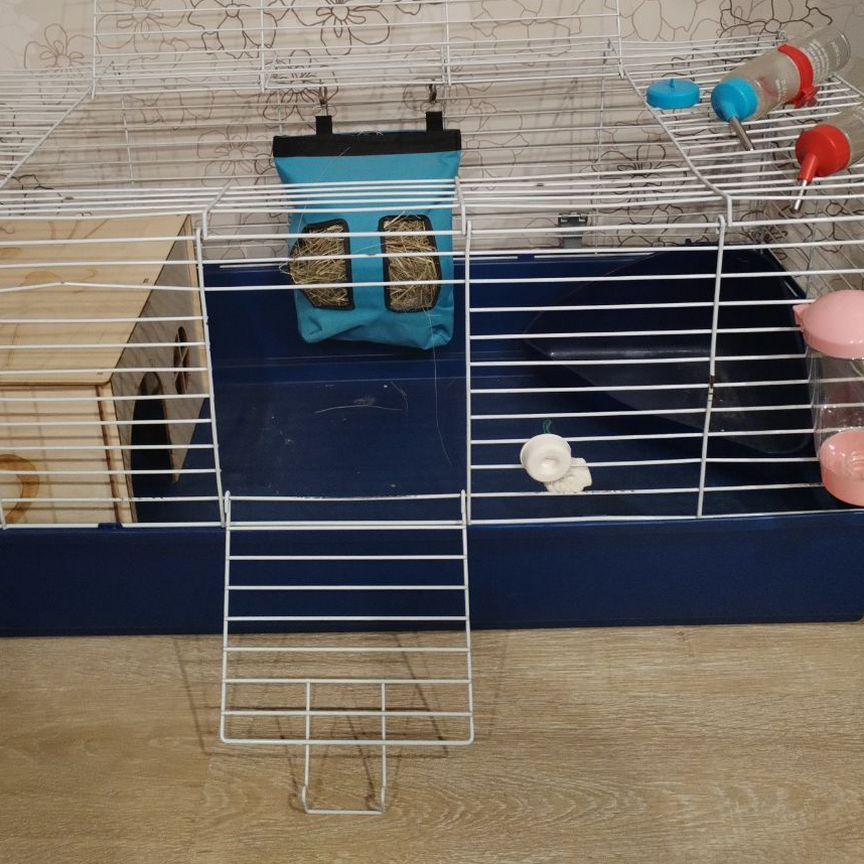 Клетка большая