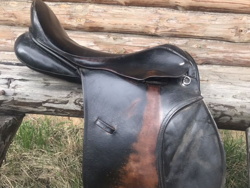 Седло для лошади
