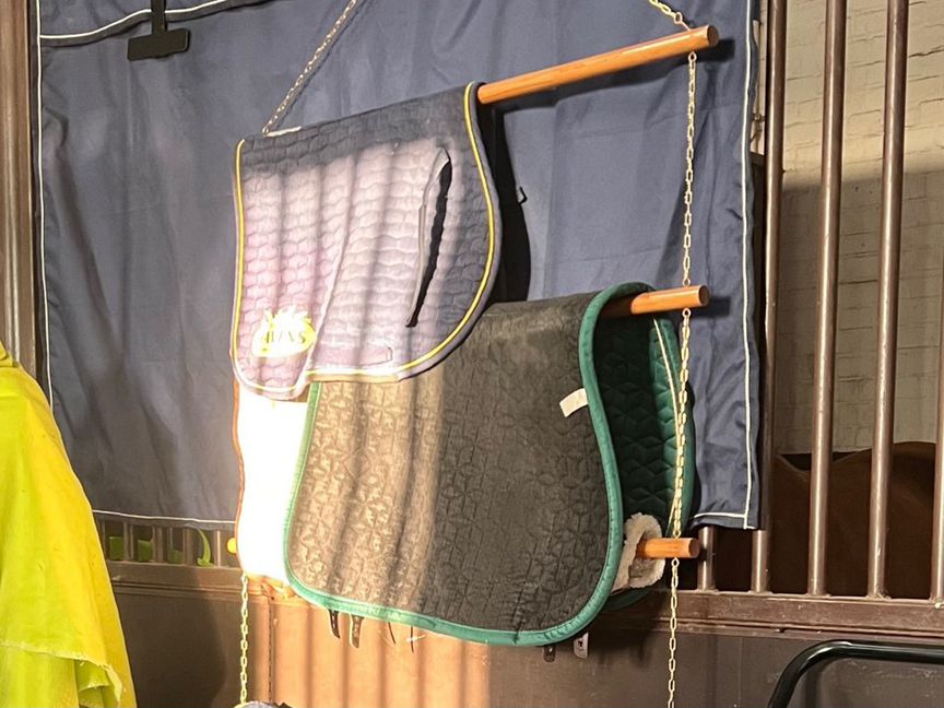 Кронштейн держатель для вальтрапов попон