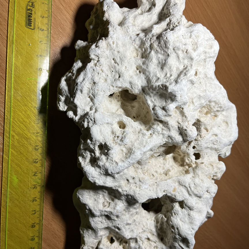 Камень-грот для аквариума белый песчаник