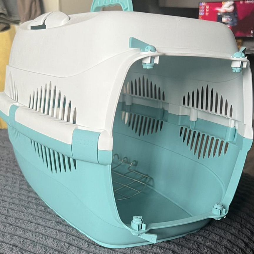 Переноска для животных пластиковая