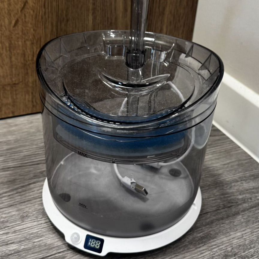 Фонтан поилка с датчиком движения для кошек