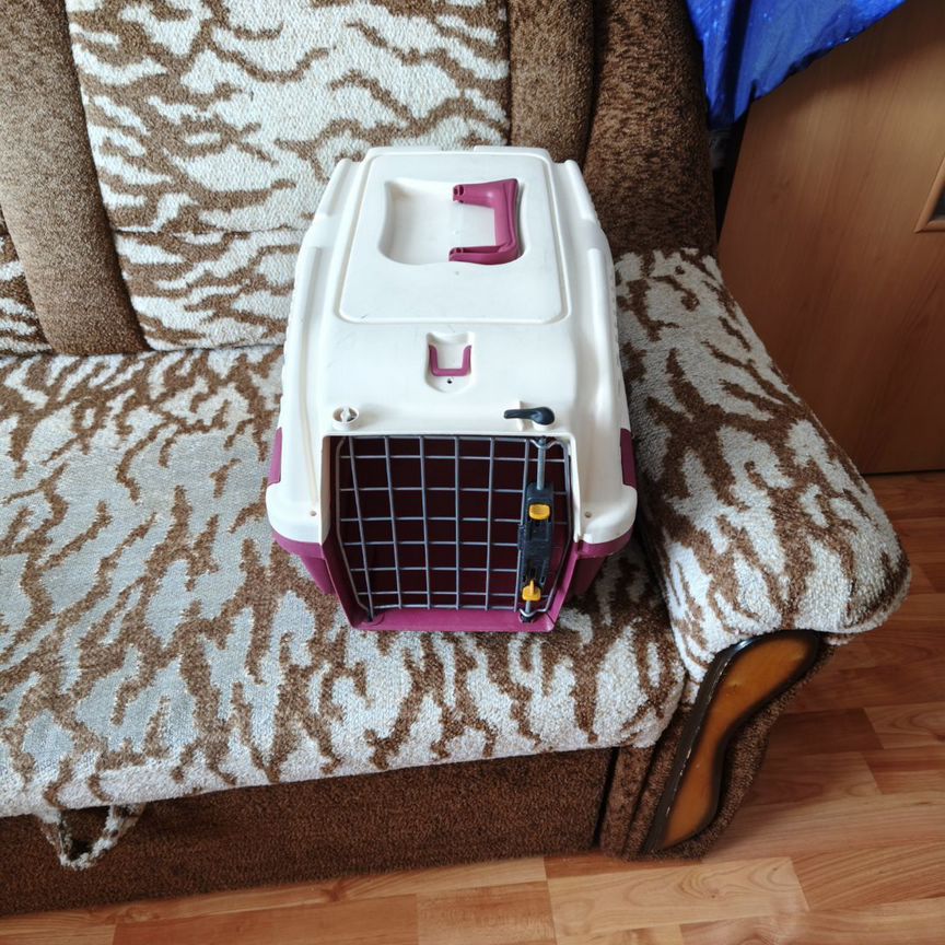 Переноска для кошек и собак