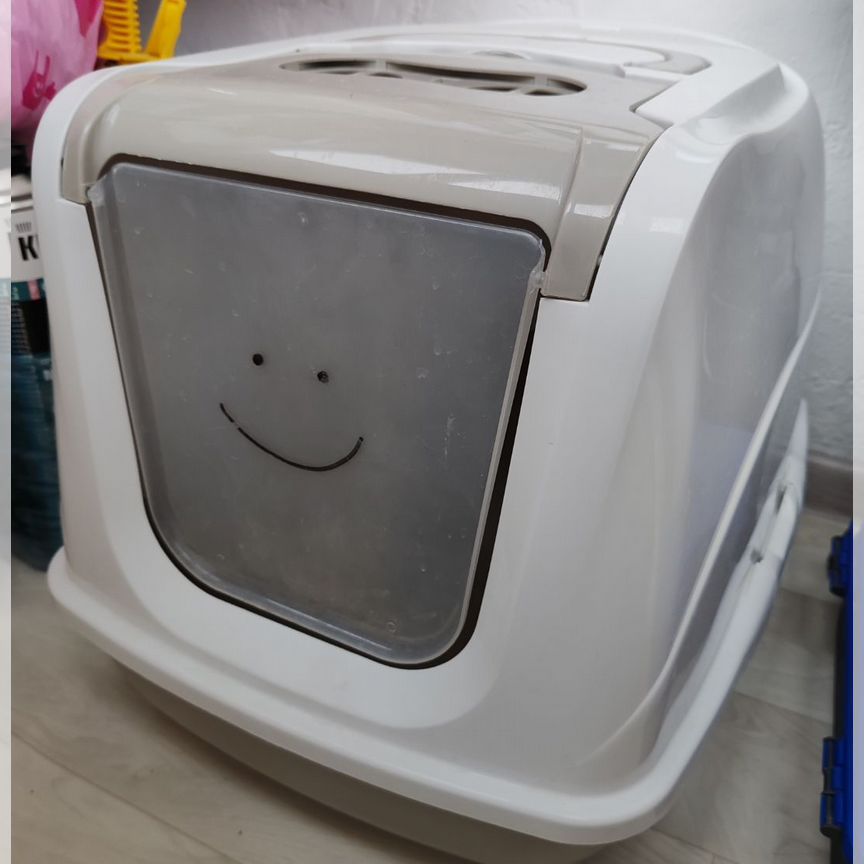 Закрытый лоток для кошек большой