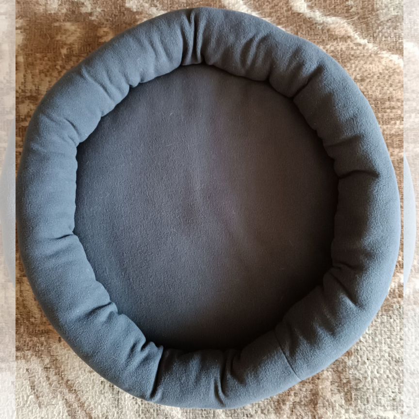 Лежанка и щётка