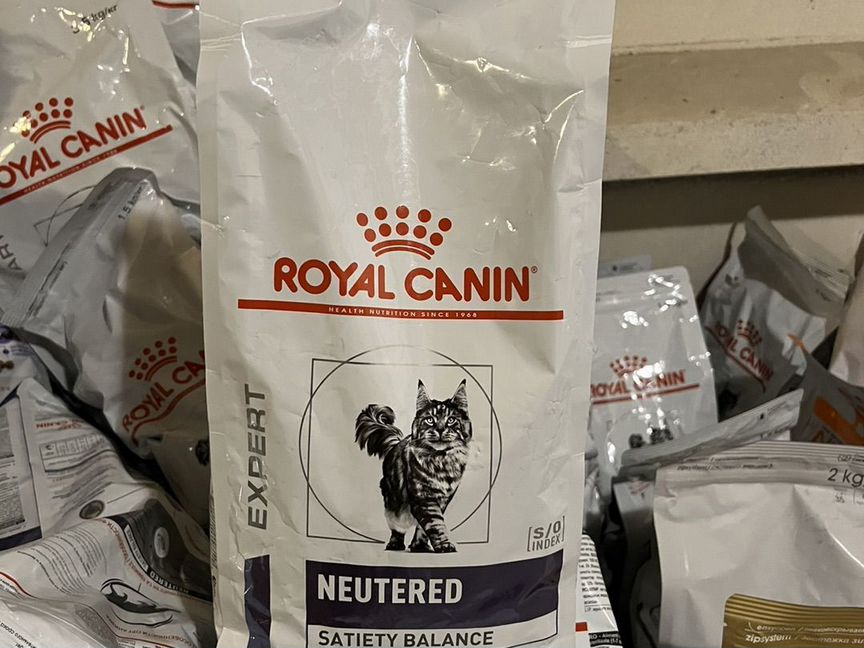 Royal canin neutered