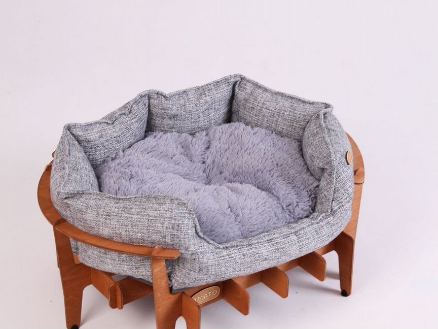 Лежанка для кошек и собак мелких и средних пород