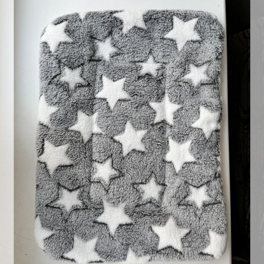 Лежанка-подстилка для животных