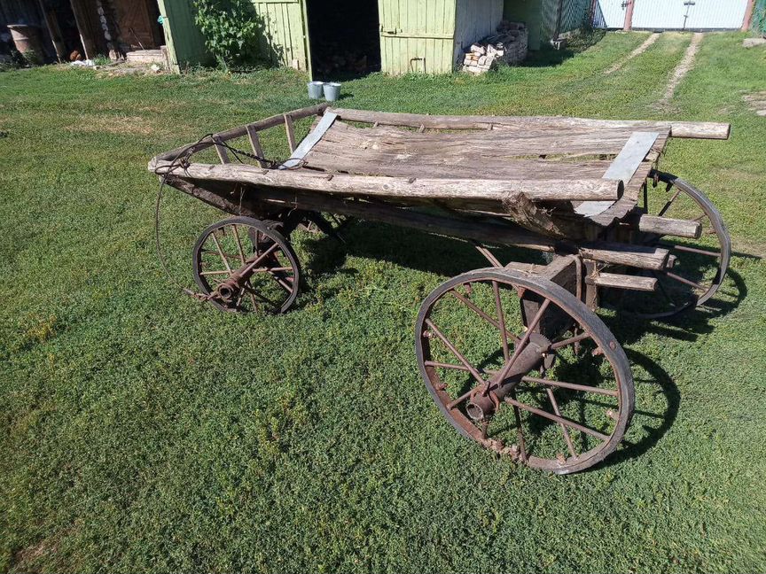 Телега для лошади