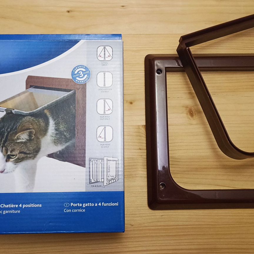 Дверца для кошек "trixie"