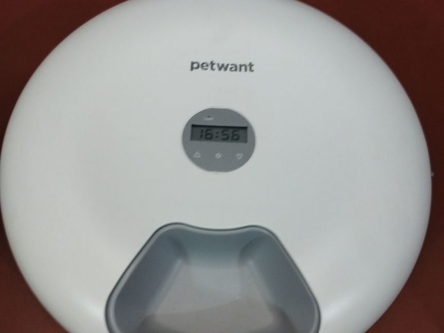 Продам авто кормушку