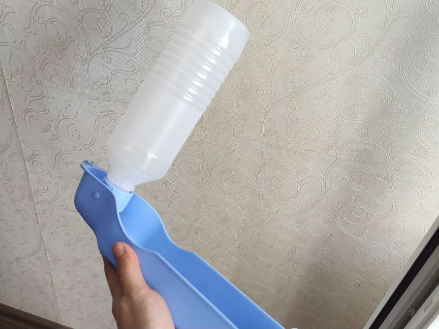 Поильник для собак портативный