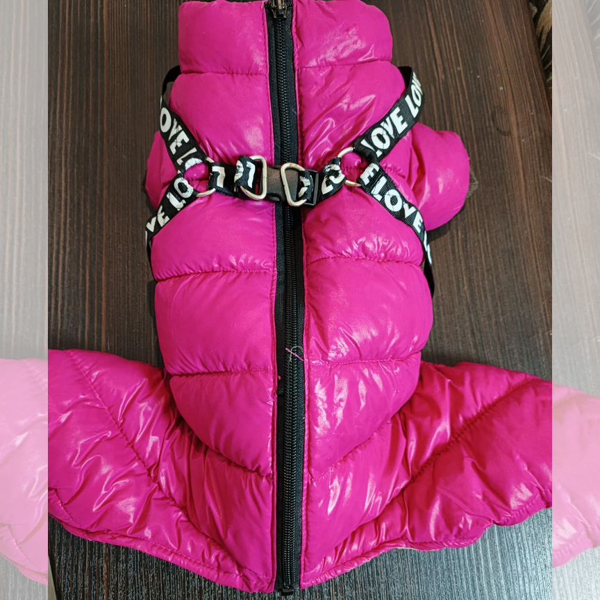 Продам зимнюю куртку на маленьких собак