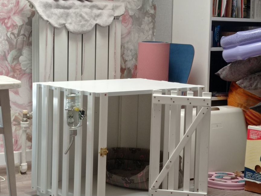 Комнатная будка для собак