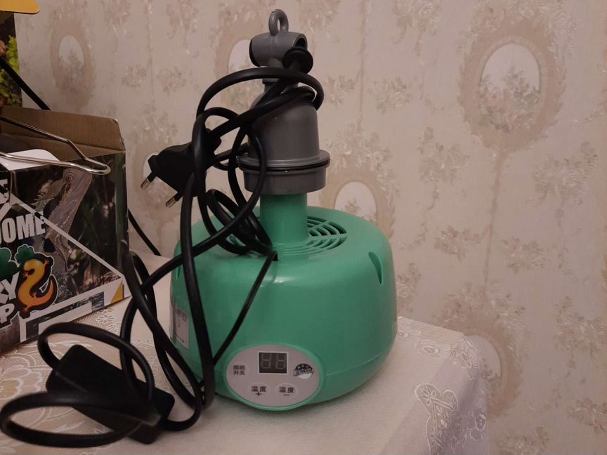 Светильни, лампы, термометр и корм