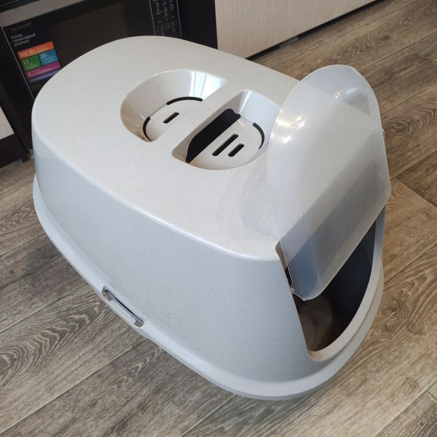 Кошачий туалет с дверцей