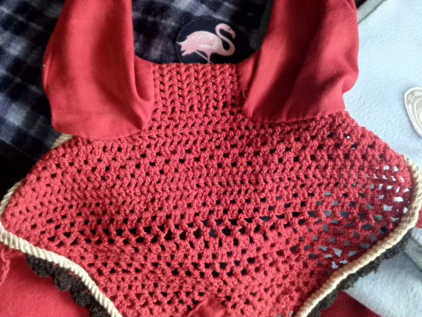 Ушки для лошадей, пони