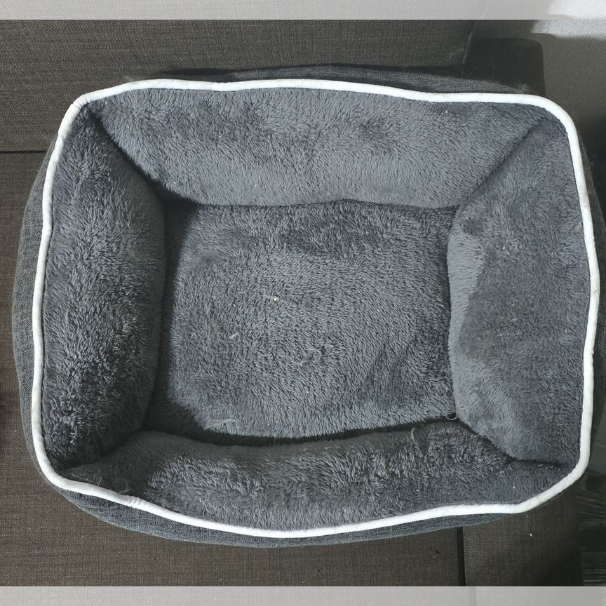 Лежак для кошки и маленькой собаки