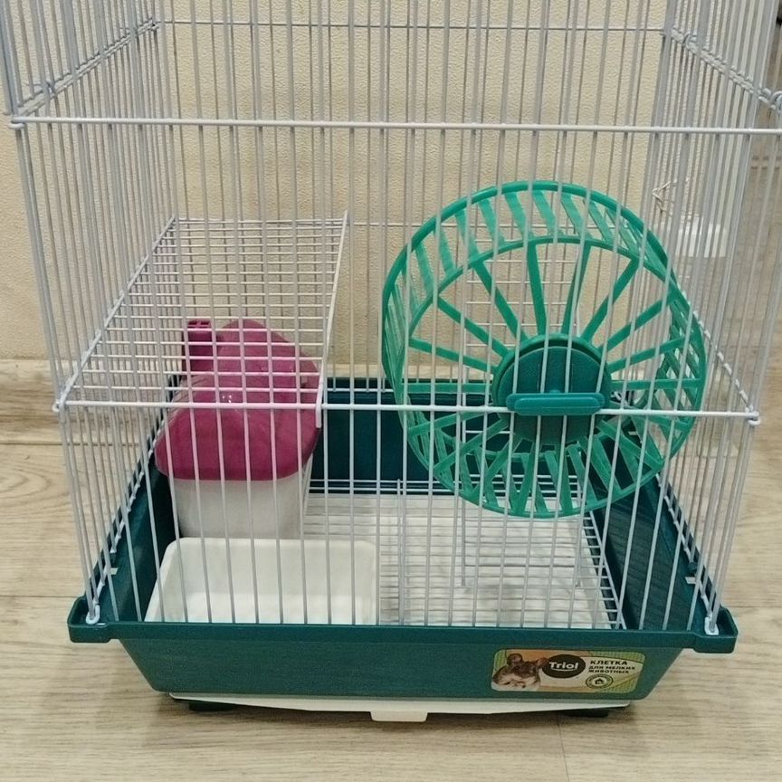 Клетка для хомяка в идеальном состоянии