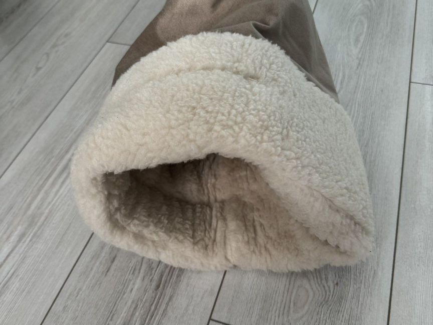 Лежанка нора для кошек